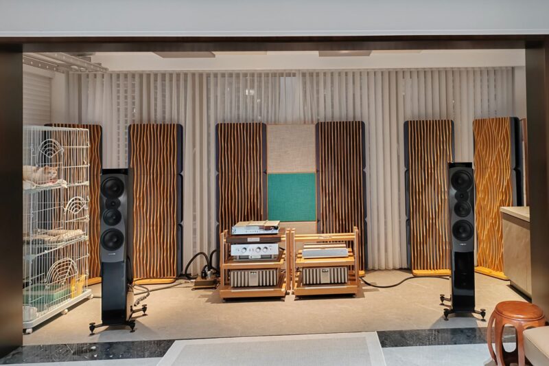 HiFi Living Room Setup | Optimize Sound with Acoustic Design